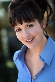 Cynthia Holloway | English Voice Over Wikia | Fandom