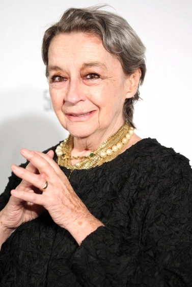 Zoe Caldwell | English Voice Over Wikia | Fandom