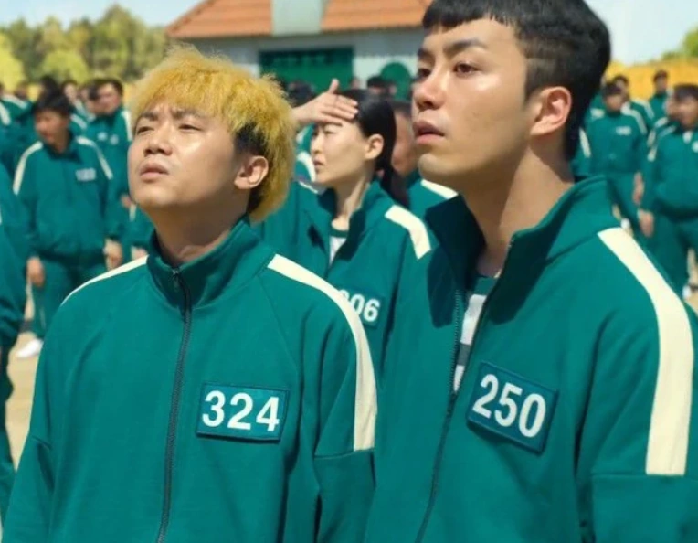 Players 324 and 250 | Ensemble Dark Horse Wiki | Fandom