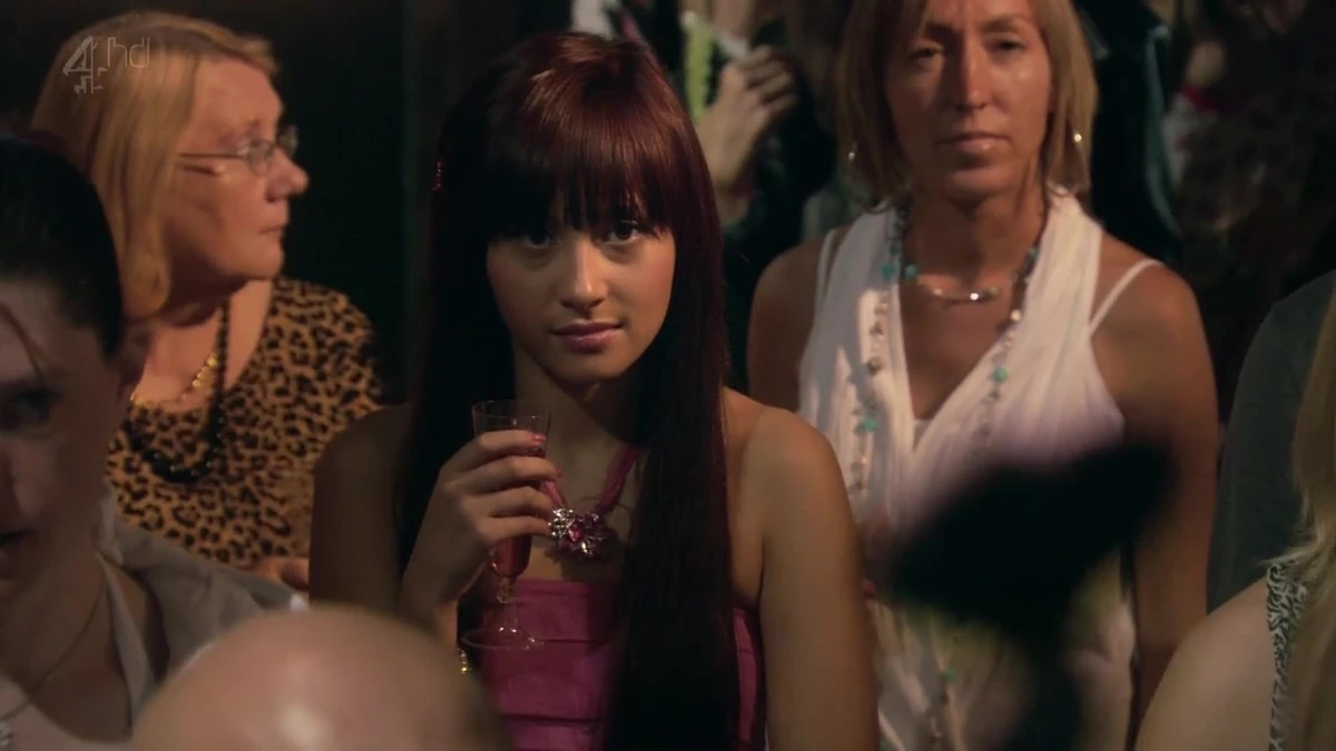 Category:Recurring Characters (Generation 2) | Skins Wiki | Fandom