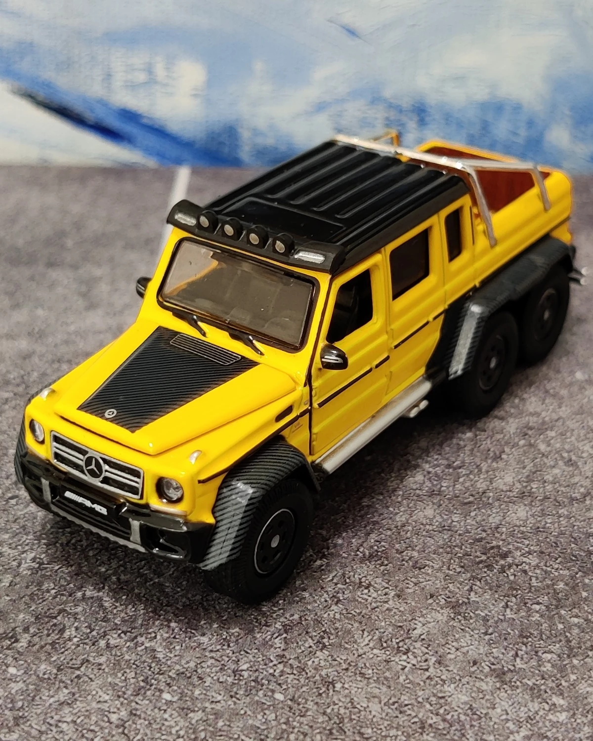 Mercedes-Benz G63 AMG 6x6 Spotlight (Yellow) (07RN-020) | Era Car Wiki ...