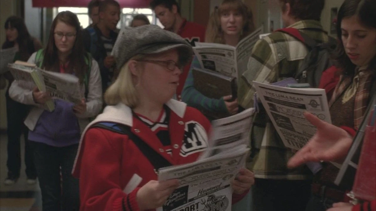 The Muckracker | Wiki Glee | Fandom