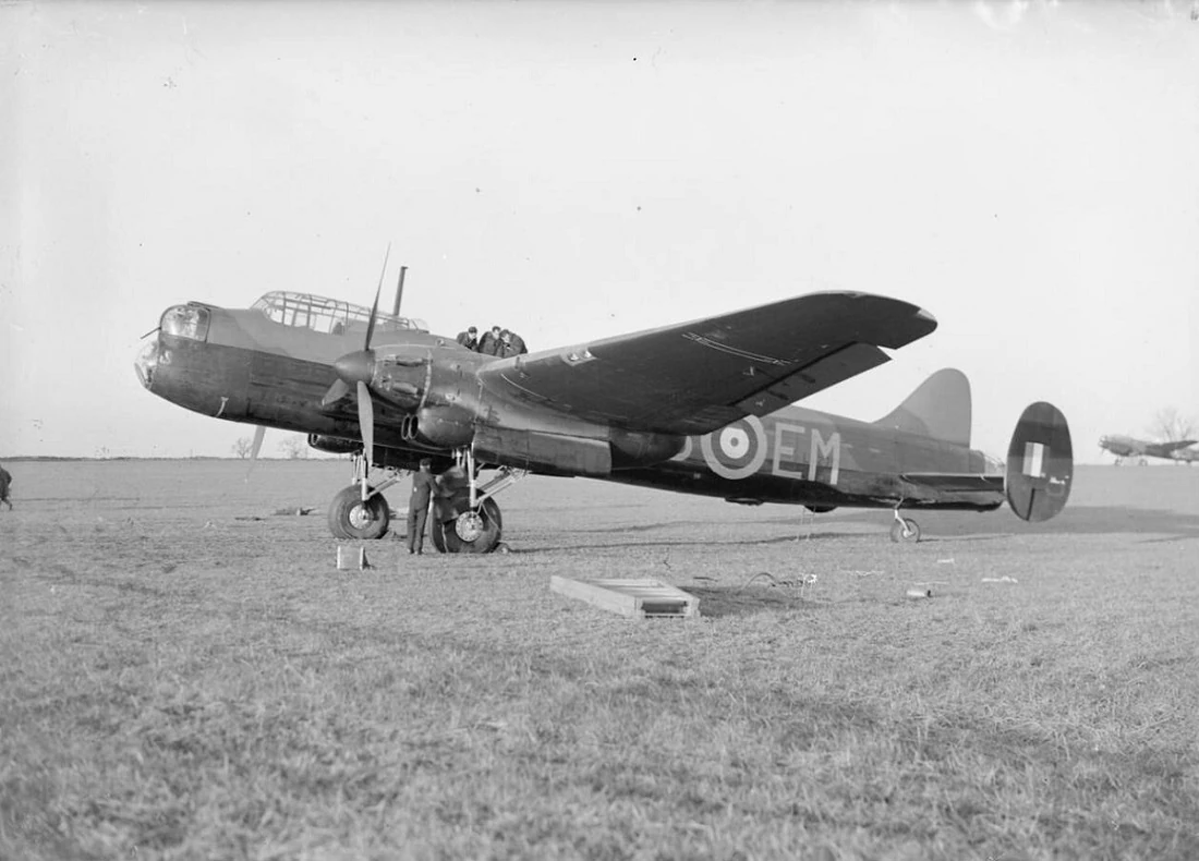 Avro Manchester | Militaria Wiki | Fandom