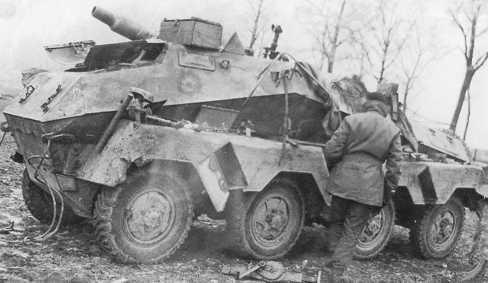 SdKfz 233 Schwerer Panzerspähwagen (7,5 cm) | Militaria Wiki | Fandom