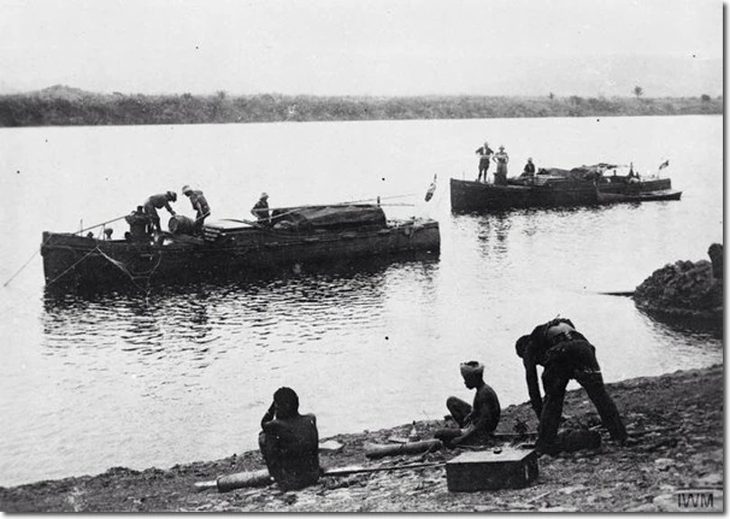 Mimi en Toutou | Militaria Wiki | Fandom