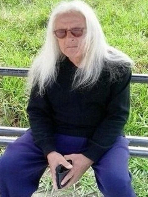 EXPEDIENTE LITERARIO DE ALBERTO JIMÉNEZ URE | Wiki Escritores ...