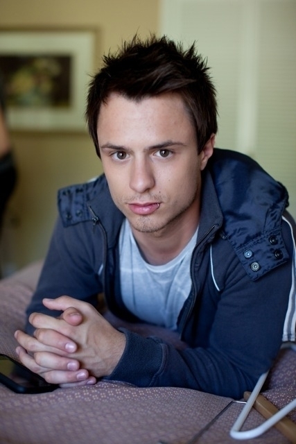 Josh Farro | Música Wiki | Fandom Josh Farro | Música Wiki | Fandom