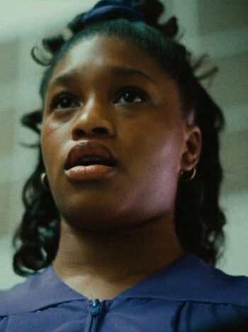 Leslie Bennett | Euphoria Wiki | Fandom