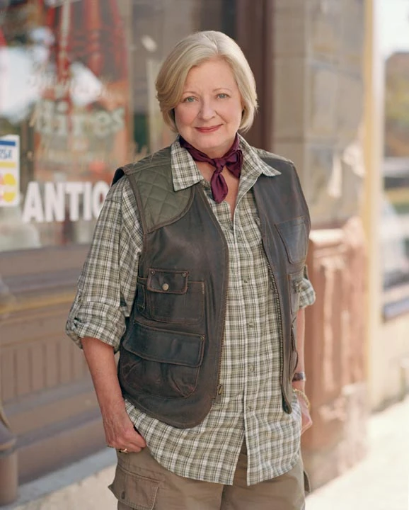 Edna Harper | Everwood Wiki | Fandom