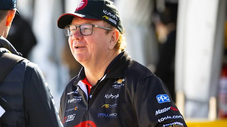 Brad Jones | Everything allowed community | Fandom