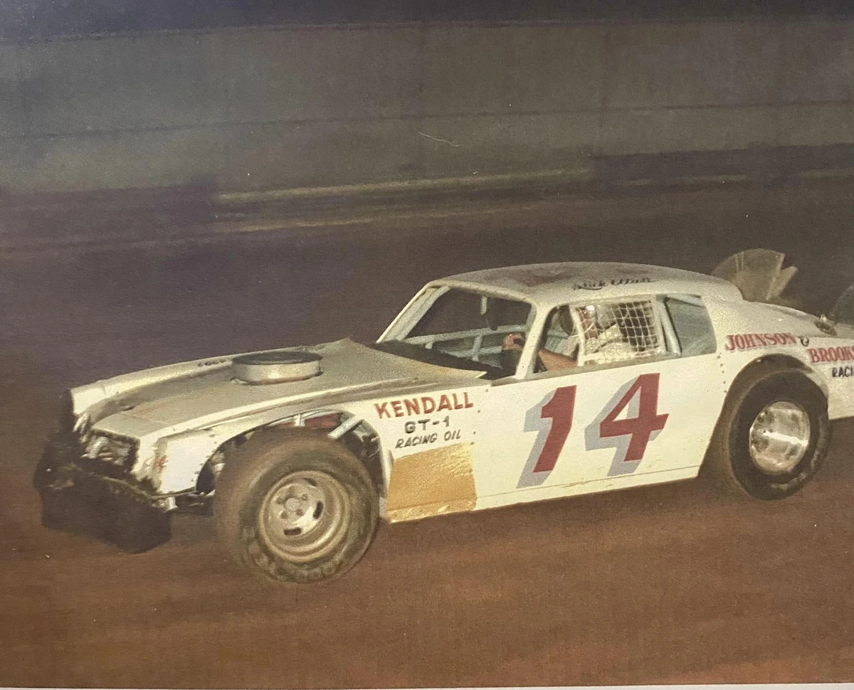 Stick Elliott | Everything allowed community | Fandom