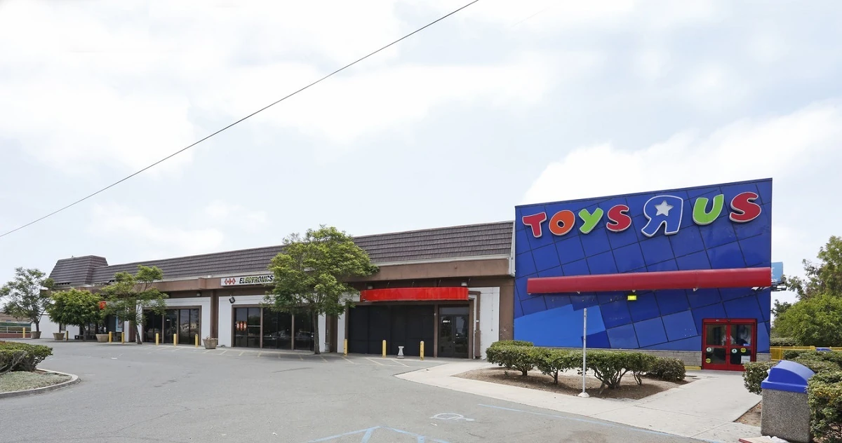 Toys"R"Us (Chula Vista, CA) | Everything Characters Wiki | Fandom