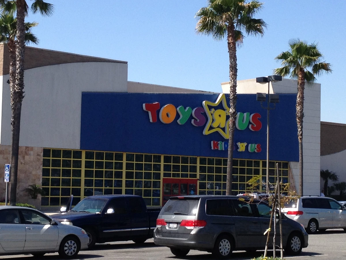 Toys"R"Us (Ontario, CA) | Everything Characters Wiki | Fandom