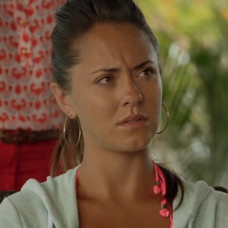 Betty Foss (Death in Paradise) | The Female Villains Wiki | Fandom