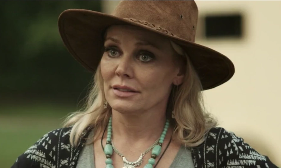 Ms. Fields (Lycan) | The Female Villains Wiki | Fandom