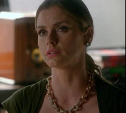 User blog:CEDJunior/Eva Whitfield (Castle) | The Female Villains Wiki ...