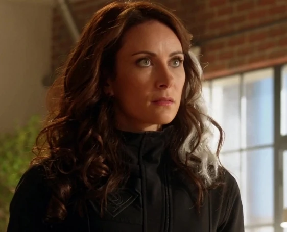 User blog:LipstickLesbian/Astra (Supergirl) | The Female Villains Wiki ...