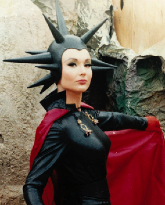 Niolani (Lost in Space) | The Female Villains Wiki | Fandom