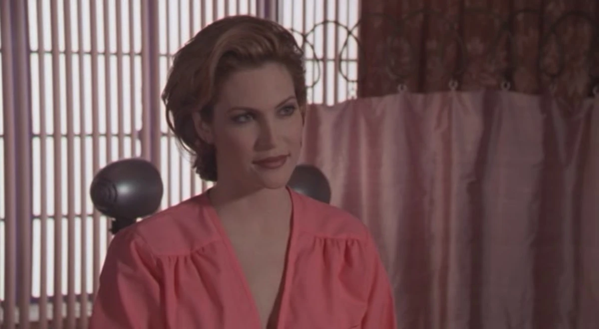 Karen Rite (V.I.P.) | The Female Villains Wiki | Fandom
