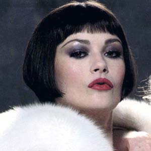 Velma Kelly Makeup | Saubhaya Makeup
