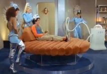 Captain Nirvana of the Necrotons (Mork & Mindy) | The Female Villains ...