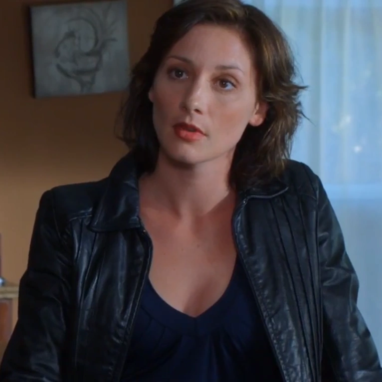 Laura Dawe (Republic of Doyle) | The Female Villains Wiki | Fandom