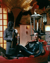 Niolani (Lost in Space) | The Female Villains Wiki | Fandom