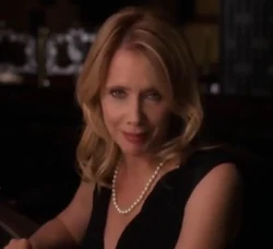 Michelle Todd (Medium) | The Female Villains Wiki | Fandom