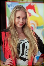 User blog:Doalfe/Taylor Dean (Zapped) | The Female Villains Wiki | Fandom