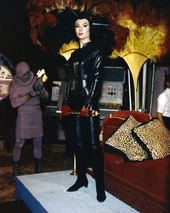 Niolani (Lost in Space) | The Female Villains Wiki | Fandom