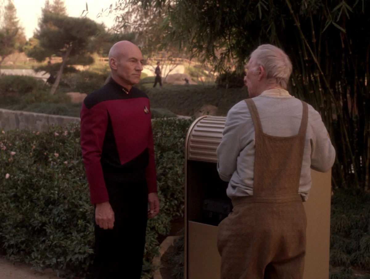 The First Duty | Explaining errors in Star Trek Wiki | Fandom
