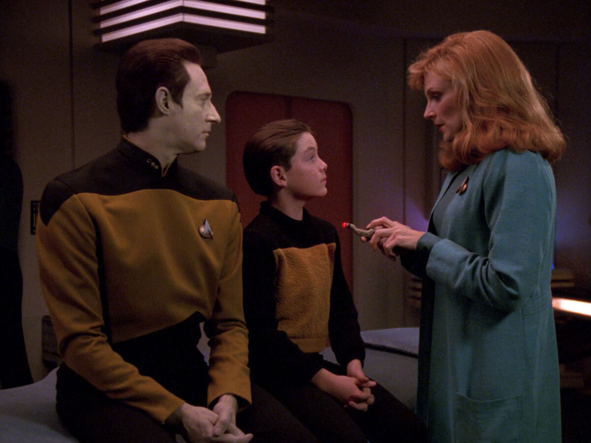 Hero Worship Explaining Errors In Star Trek Wiki Fandom