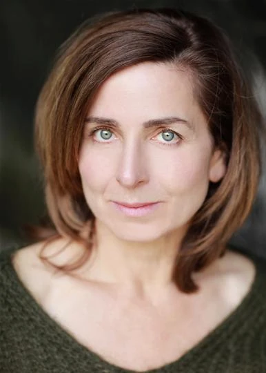 Lisa Sadovy | Extras Wiki | Fandom