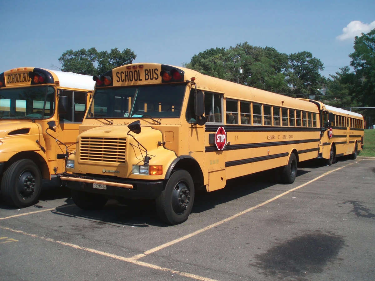 Extreme Makeover: Wishbone Edition School Buses | Extreme Makeover ...