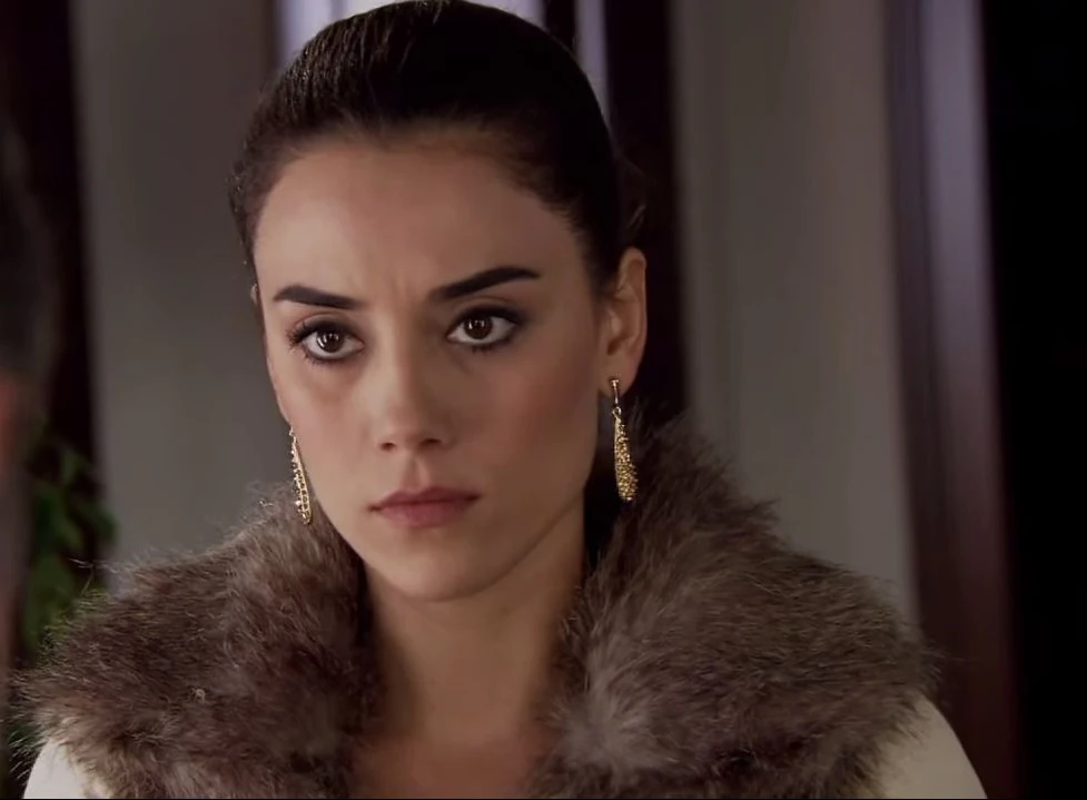 Eyşan Birkan | Ezel Wikia | Fandom