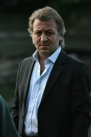 Ali Kırgız | Ezel Wikia | Fandom