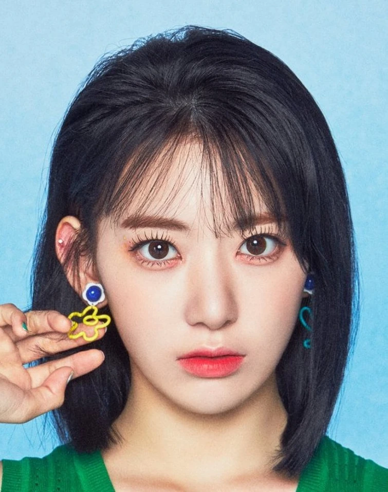 Give me random female idols | Fandom