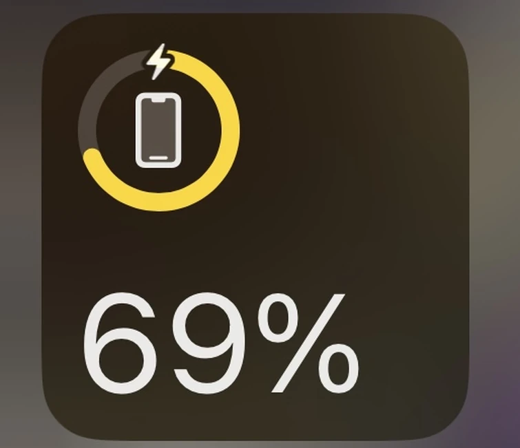 This is the worst iphone status possible help me | Fandom