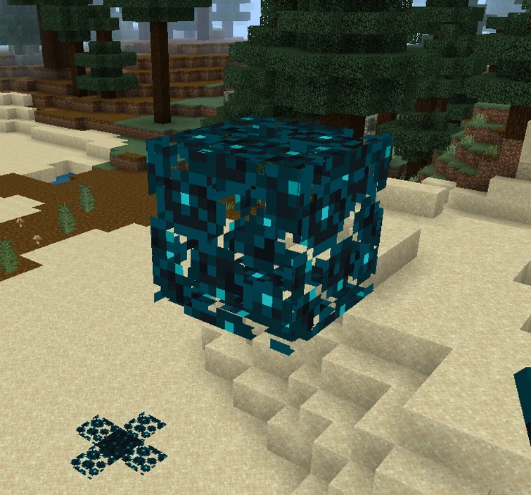 Off Topic - So I used "/setblock ~~~ sculk_vein" In the air and This ...