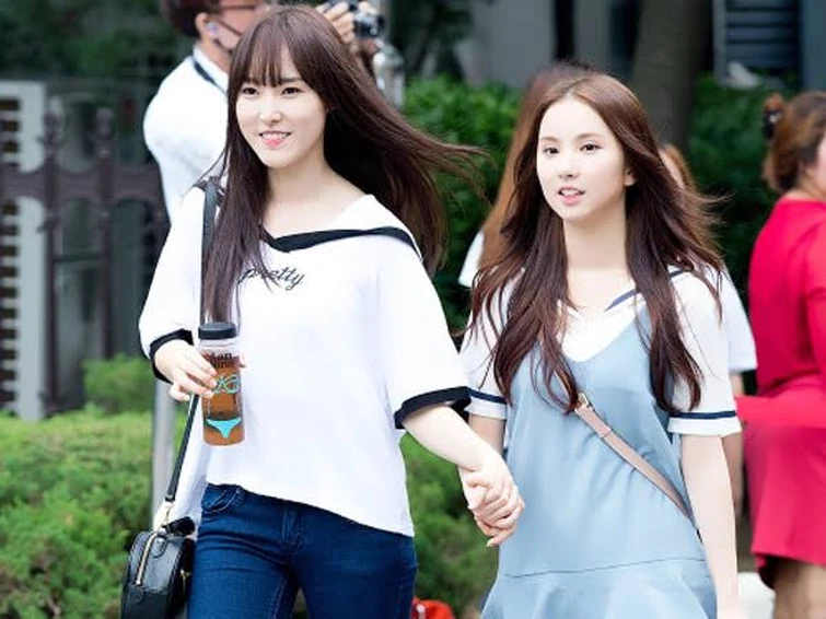 Daily VIVIZ day 34 (feat. Yuju, former GFRIEND member and a soloist ...
