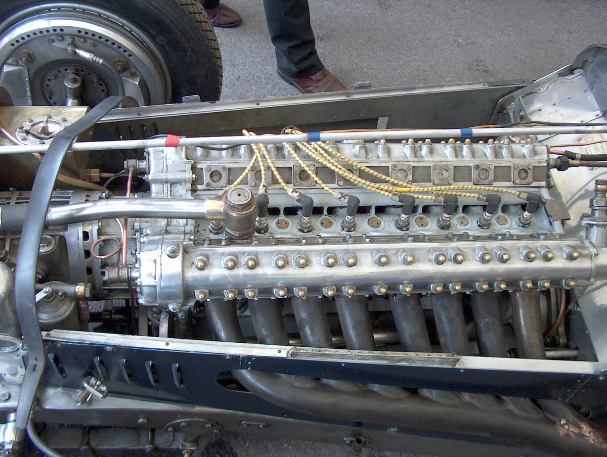 Straight-eight engine | Formula 1 Wiki | Fandom