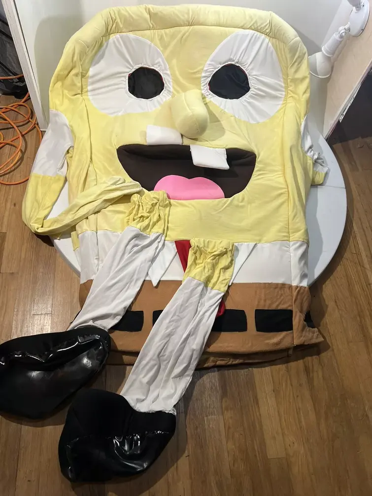 I learned that the creepy Spongebob costume orignated from Ebay!! | Fandom