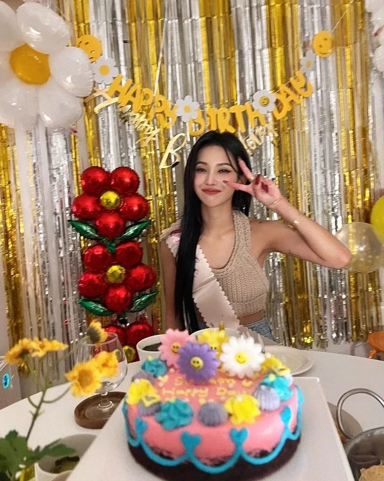 HAPPY BIRTHDAY SOYEON | Fandom