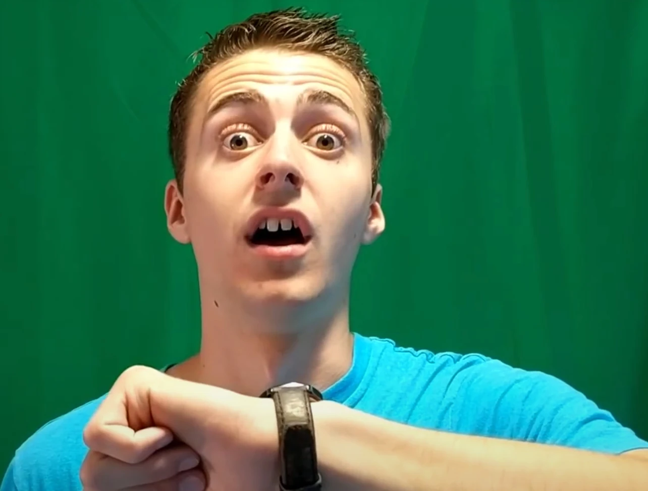 Mystman12 Be Like When he craps himself while watching his watch!! 😂😂😂😂 ...