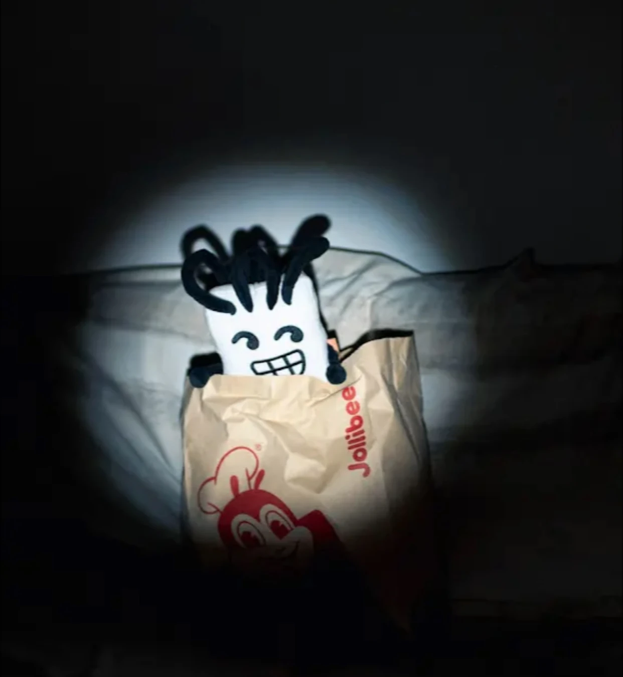 Wh..Wh..my..MY JOLLIBEE :( | Fandom