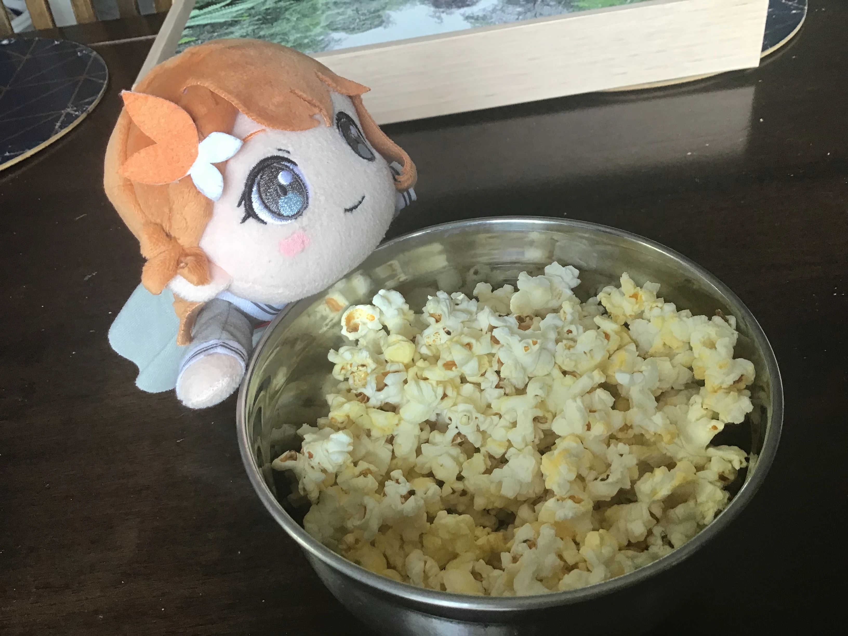 Minoneso has a bowl of popcorn! | Fandom