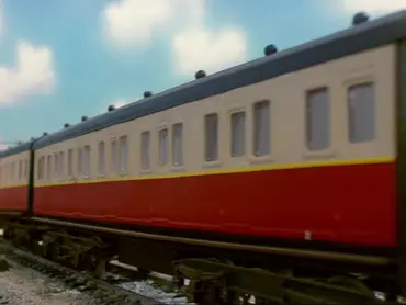 Which short lengthen red express coaches is better? | Fandom