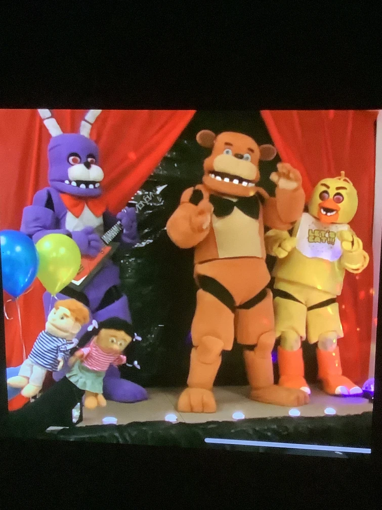 Freddy and the gang on the sml stage | Fandom