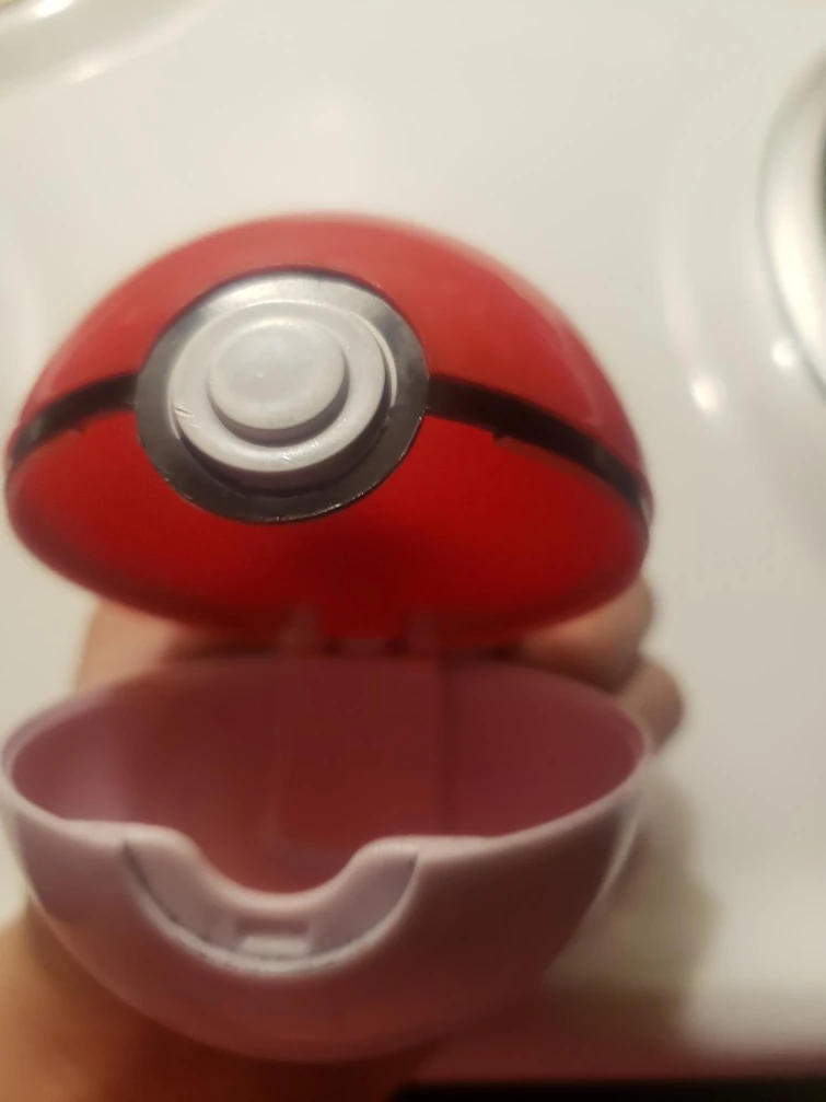 I got a pokeball! | Fandom