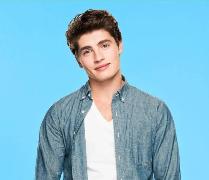 Liam Booker | Faking It Wiki | Fandom